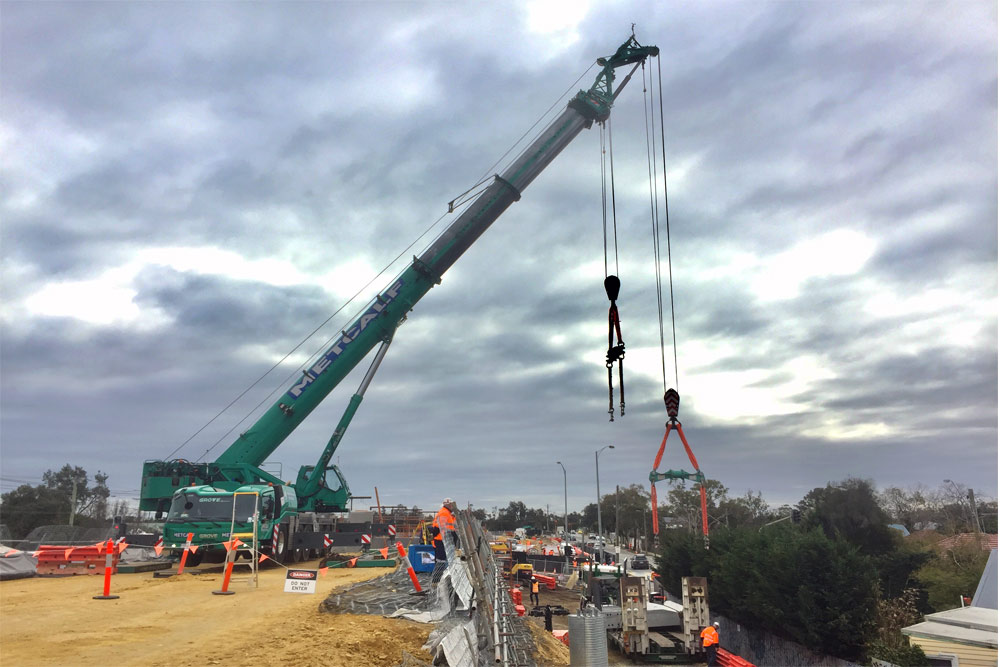 [Job Story] Metcalf uses innovative integrated heavy-duty jib | The ...