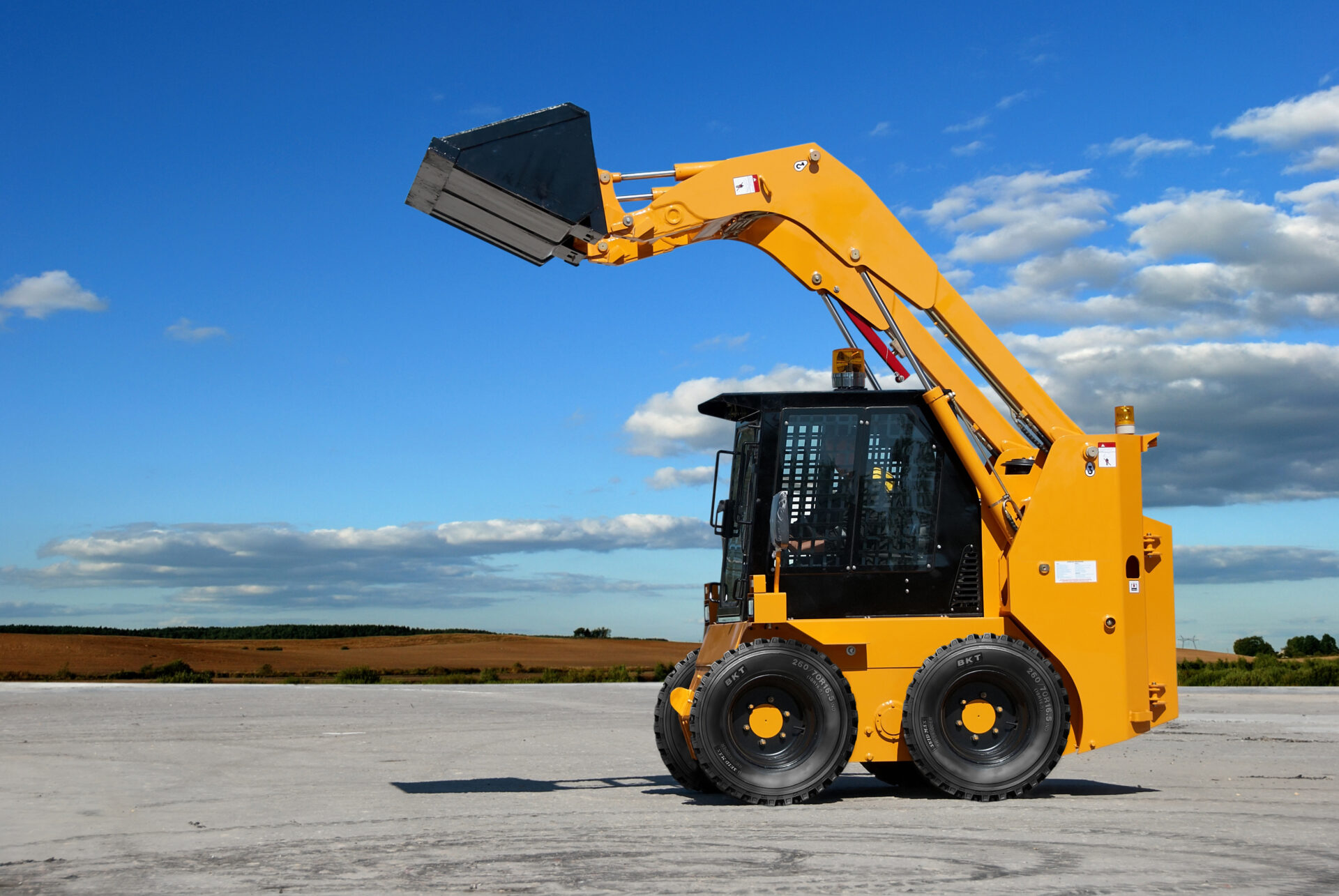 BKT Launches Skid Max SR-Skidder Tires for Loaders and Telehandlers ...