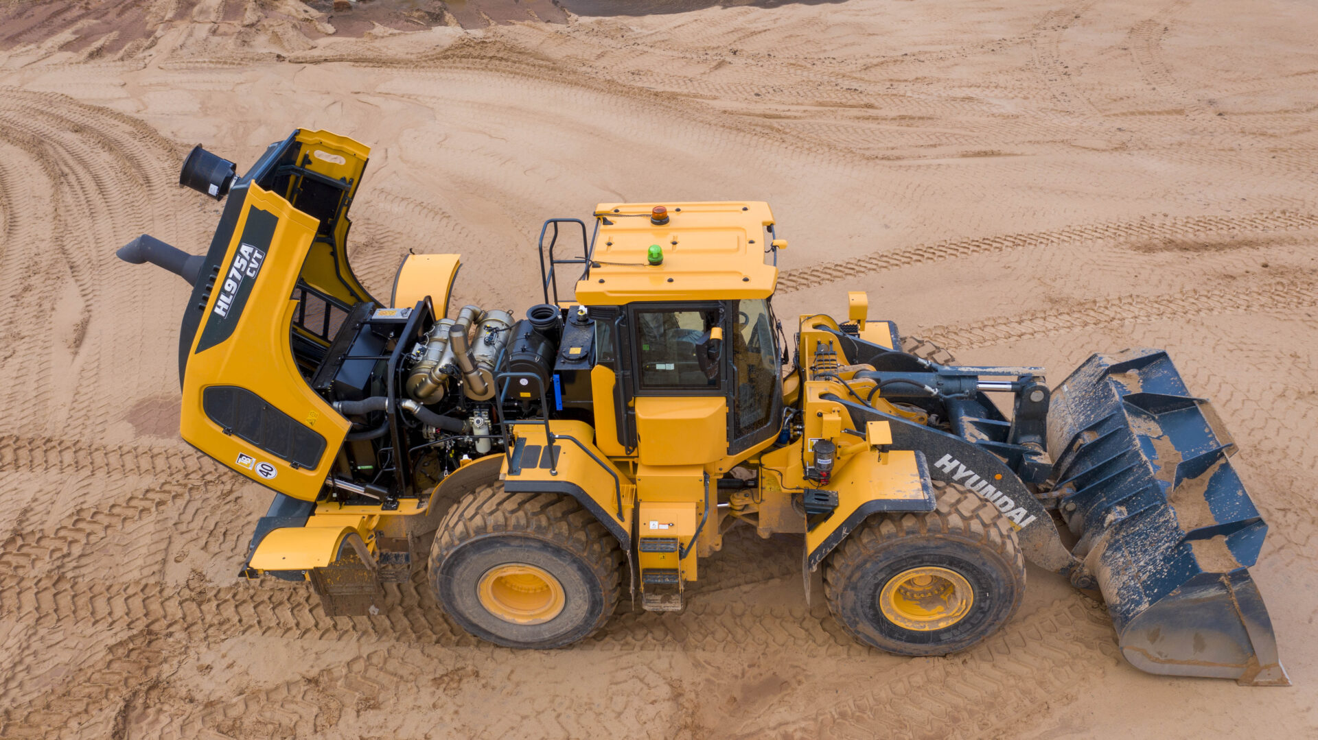 DA Harrison First Impressions About Hyundai HL975A CVT Loader | The ...