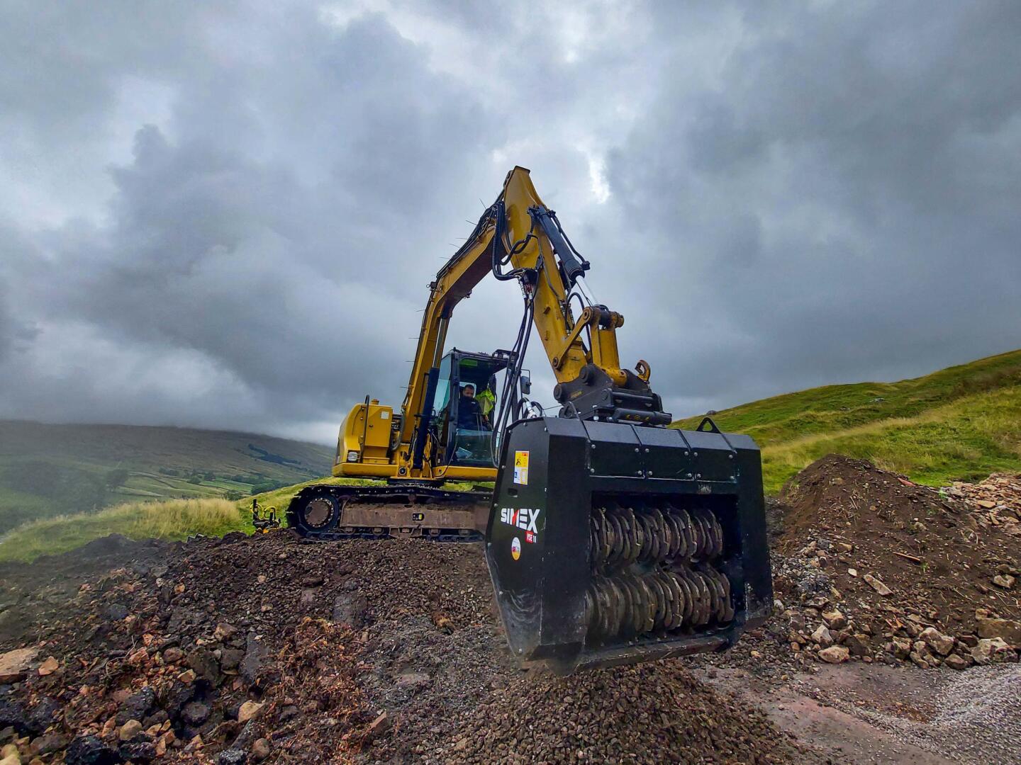 Separating Different Size Materials on Site with Simex VSE 10 Screening ...