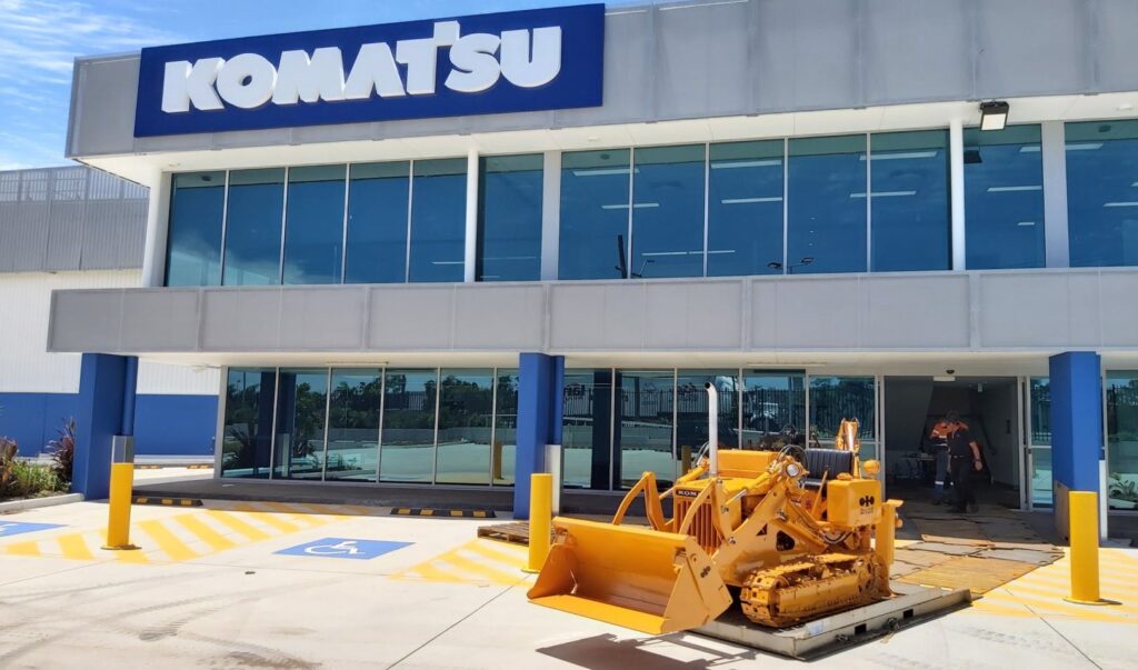 [Job Story] Apprentices Complete Restoration of 45-Year-Old Komatsu ...