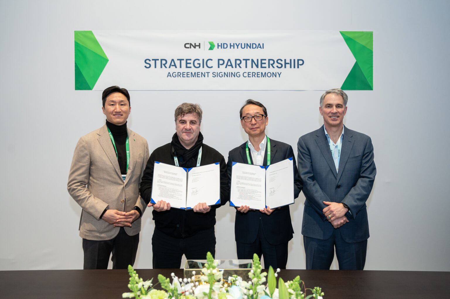 CNH and HD Hyundai Sign MoU to Establish Joint Research Center in the U ...